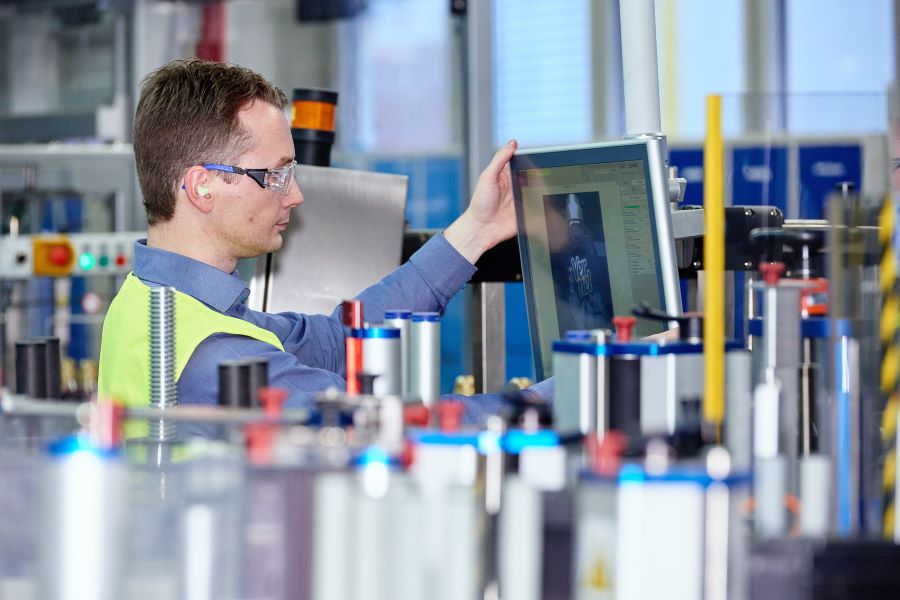 Packsize and Henkel Adhesive Technologies partner on bio-based box solution